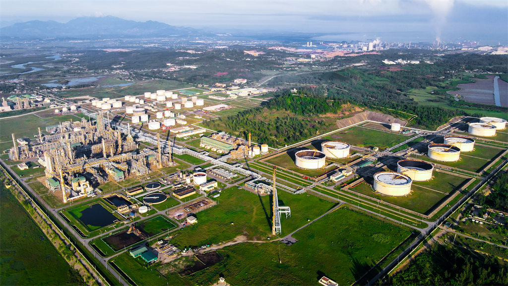 ABOUT DUNG QUAT REFINERY - Binh Son Portal English - Công ty Cổ phần ... ABOUT DUNG QUAT REFINERY - Binh Son Portal English - Công ty Cổ phần ...